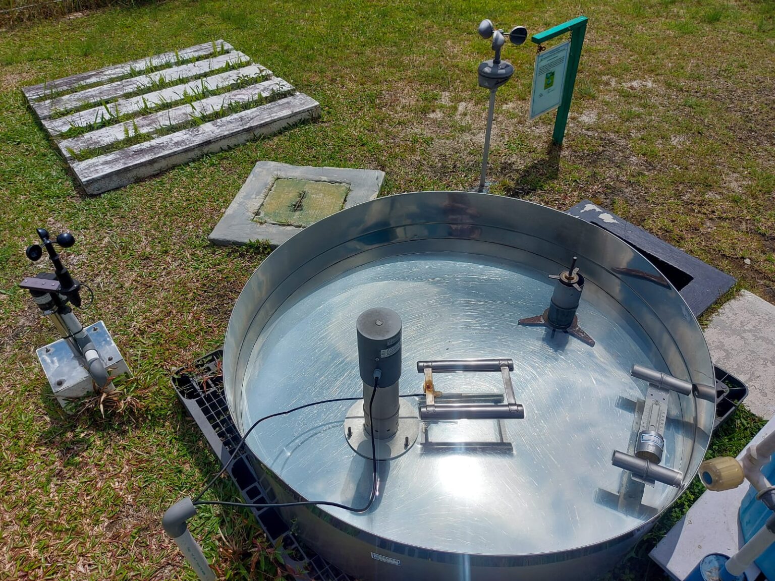 Peralatan Meteorologi – BMKG Kotawaringin Timur